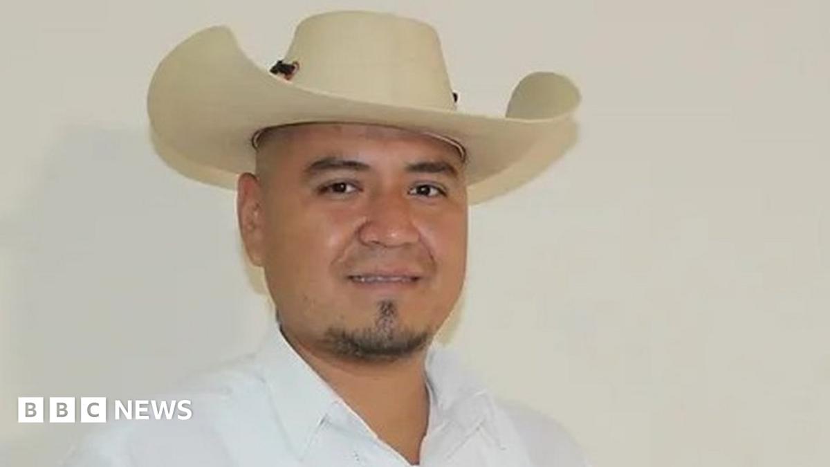 Mexico mayor assassinated in town hall massacre - BBC News