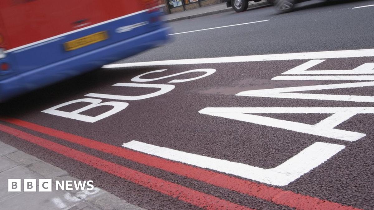 Thousands fined since Luton red routes introduced - BBC News