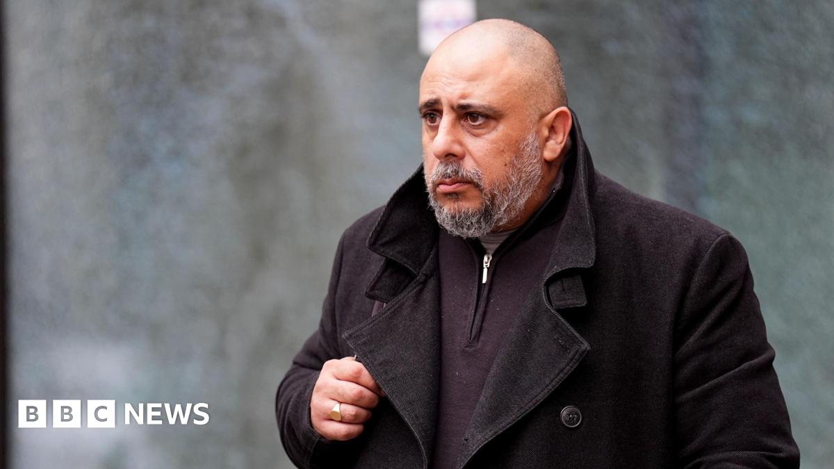 Acton: Man who threatened to kill a London Labour MP spared jail - BBC News