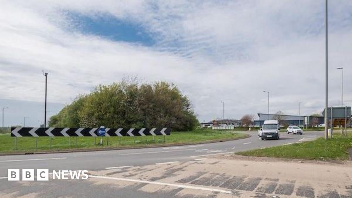 Plans to enlarge major A52 junctions in Nottinghamshire approved - BBC News