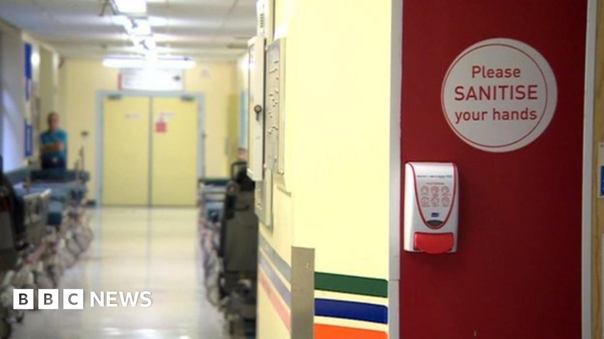 Interserve cleaning contract in Leicester ends early - BBC News