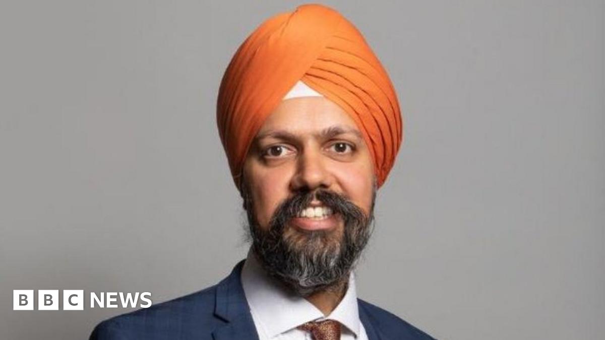 Gaza ceasefire vote: MP Tan Dhesi gets death threats - BBC News