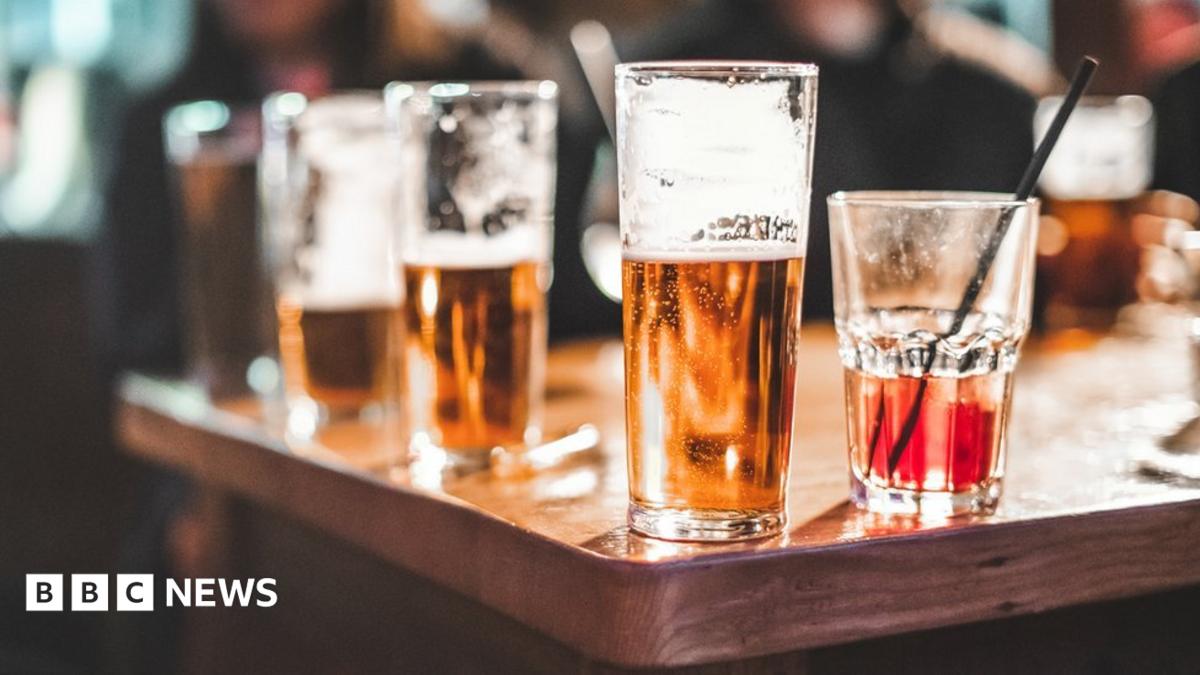 Alcohol deaths rise to highest level in 14 years - BBC News