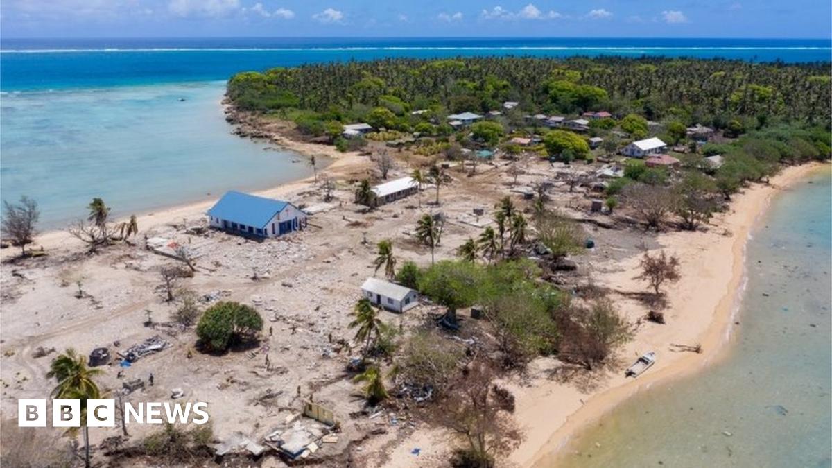 Tonga volcano: Internet restored five weeks after eruption - BBC News