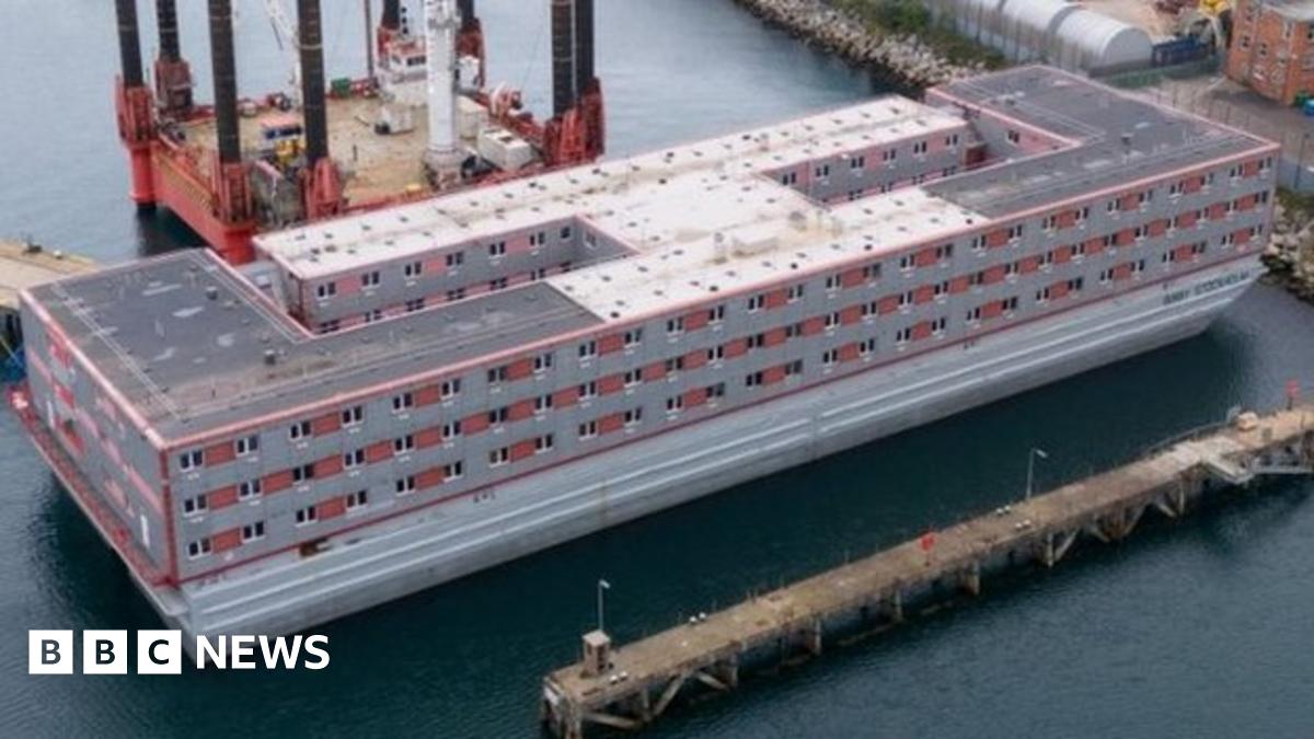 Bibby Stockholm: Outrage over claim migrants 'prefer barge to hotels' - BBC News