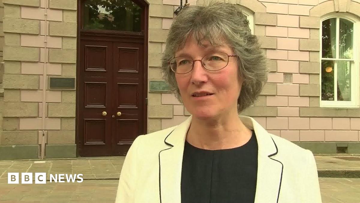 Senator Zoe Cameron resigns over island's 'culture of denial' - BBC News