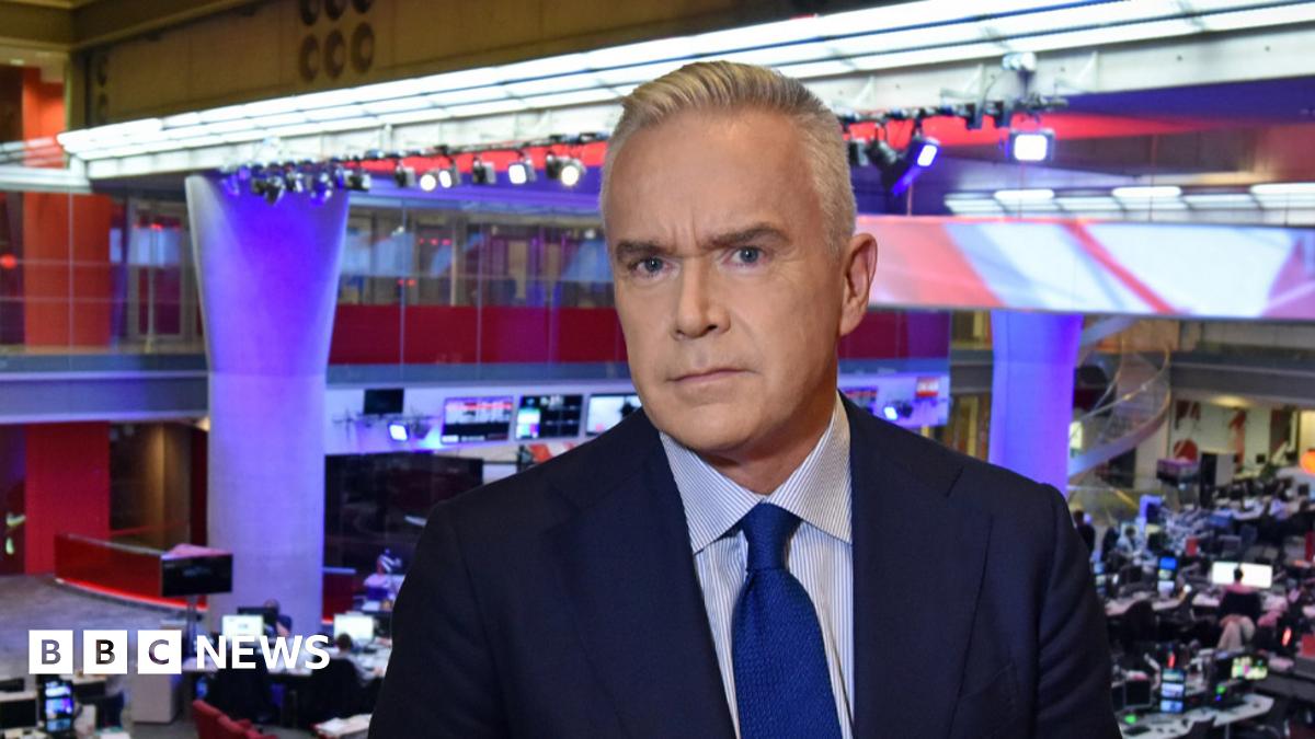 BBC apologises over handling of Huw Edwards complaint - BBC News