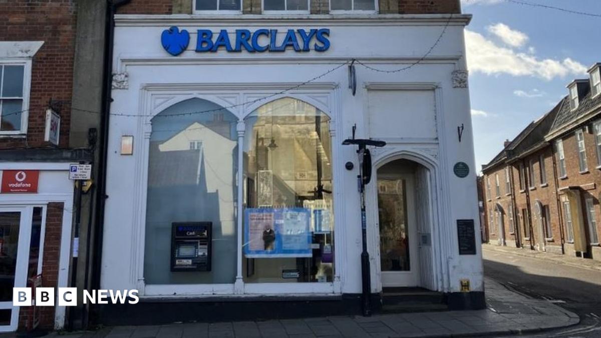 Barclays becomes second bank to close in Beccles in six months - BBC News
