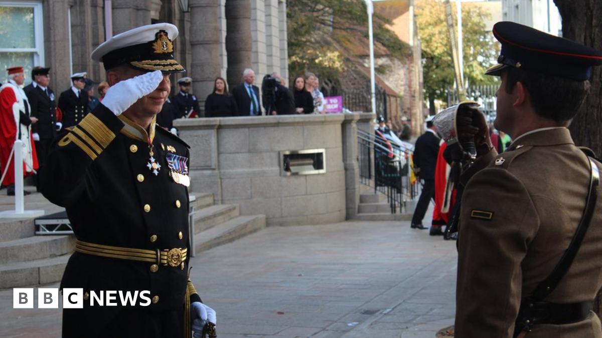 New Lieutenant Governor sworn in - BBC News