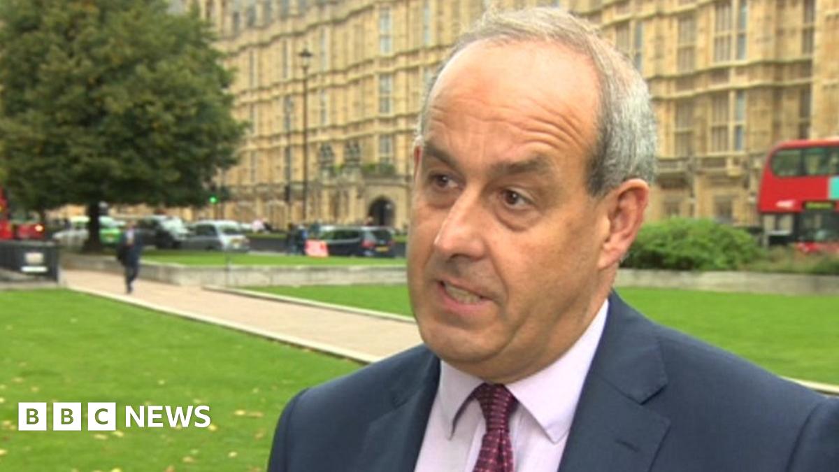 David Hanson quits Labour's frontbench for new role - BBC News