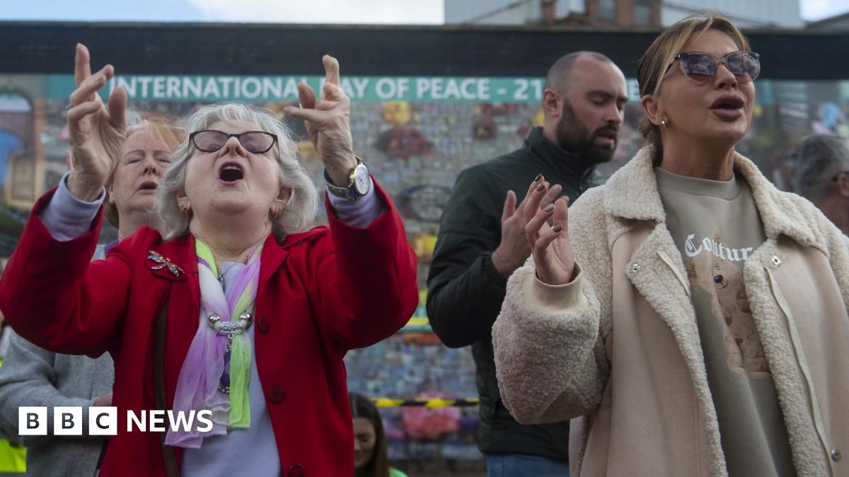 Good Friday Agreement: 25th anniversary of NI peace deal marked - BBC News