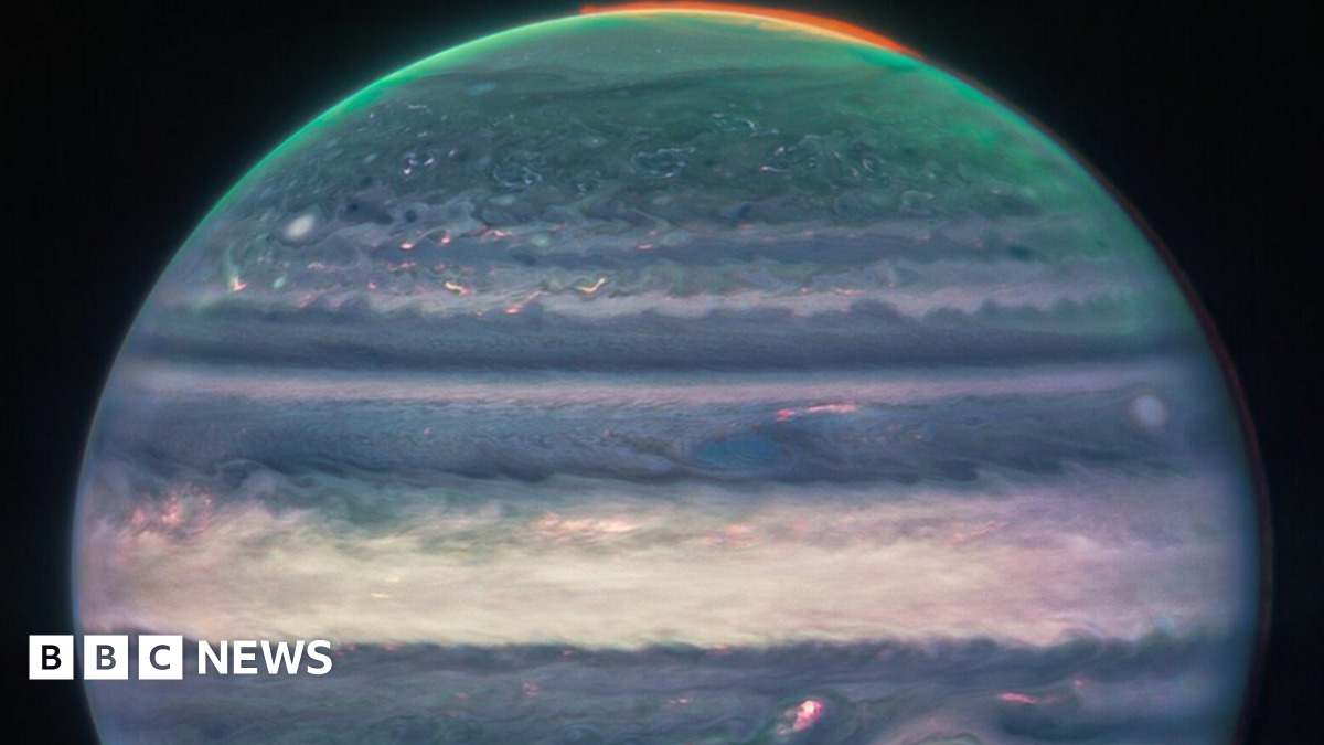 James Webb: Space telescope reveals 'incredible' Jupiter views - BBC News