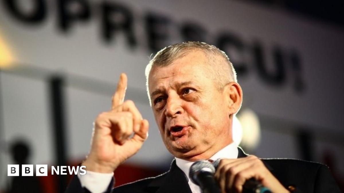 Romania corruption: Bucharest mayor arrested - BBC News