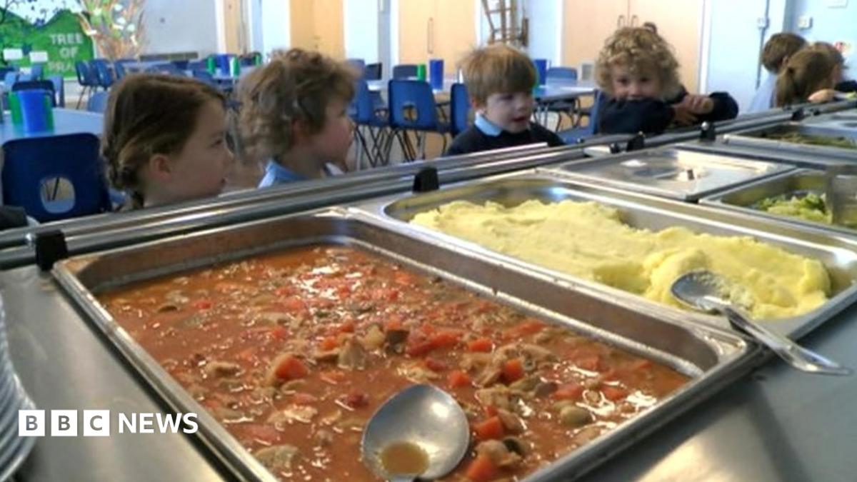 Cardiff council draft budget for 2016/17 unveiled - BBC News
