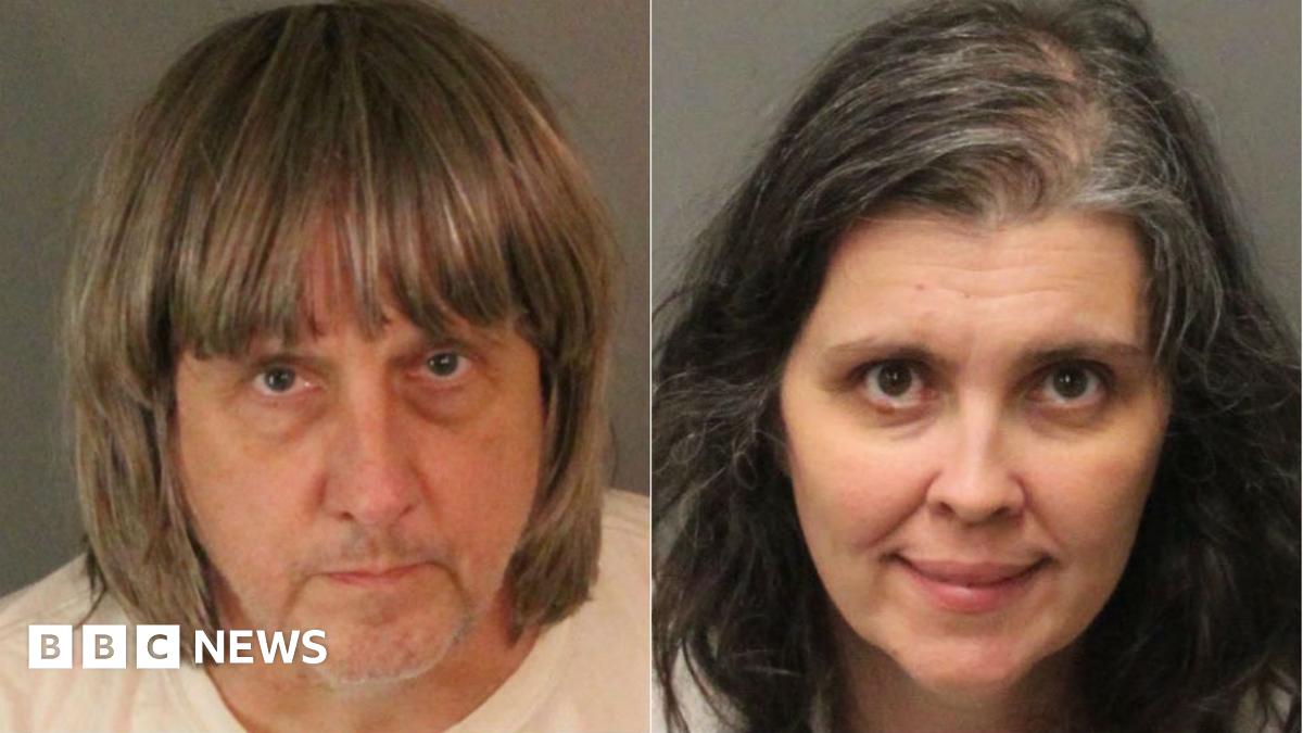 Turpin: Shackled siblings found in Perris, California home - BBC News