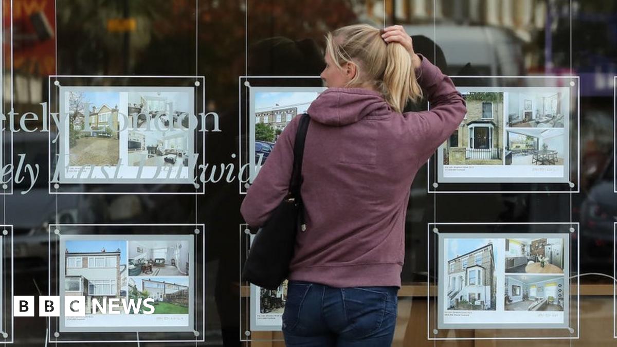 Mortgage help 'under review', says Michael Gove - BBC News