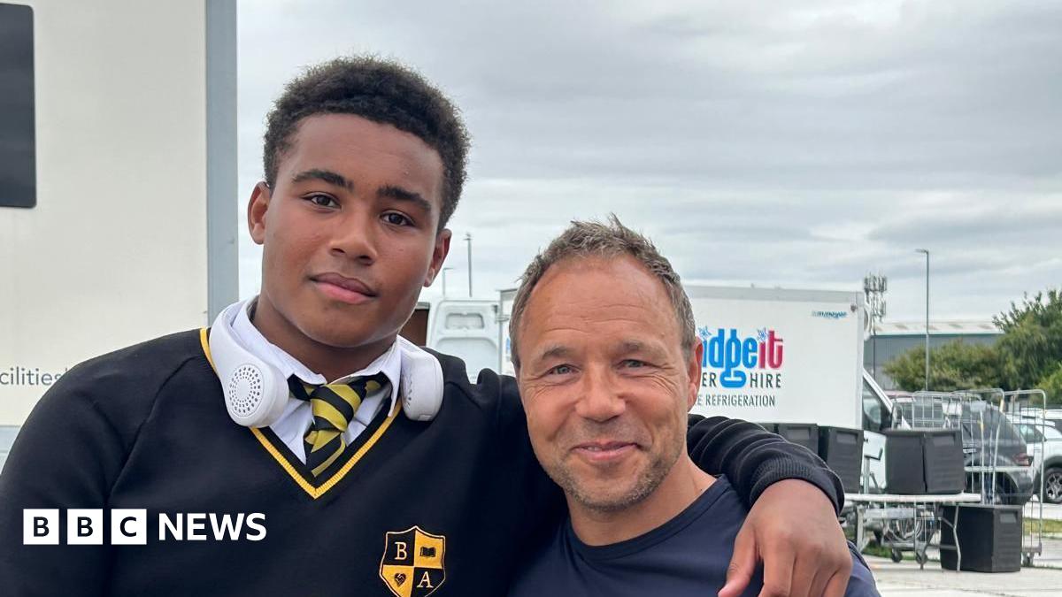 Beverley star of Netflix show Adolescence praises role model dad - BBC News