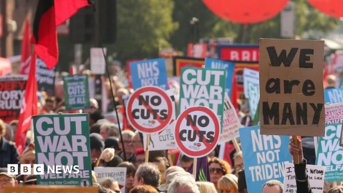 Manchester march: Large protest at Tory conference - BBC News
