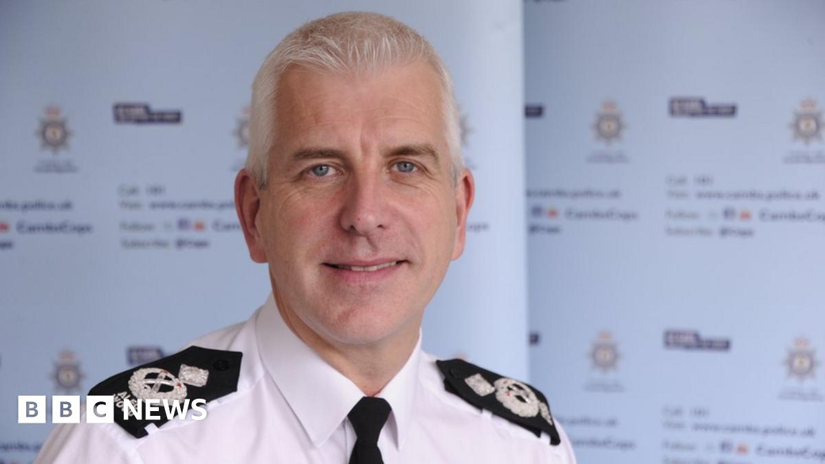 Cambridgeshire Police appoint Alec Wood as new chief constable - BBC News