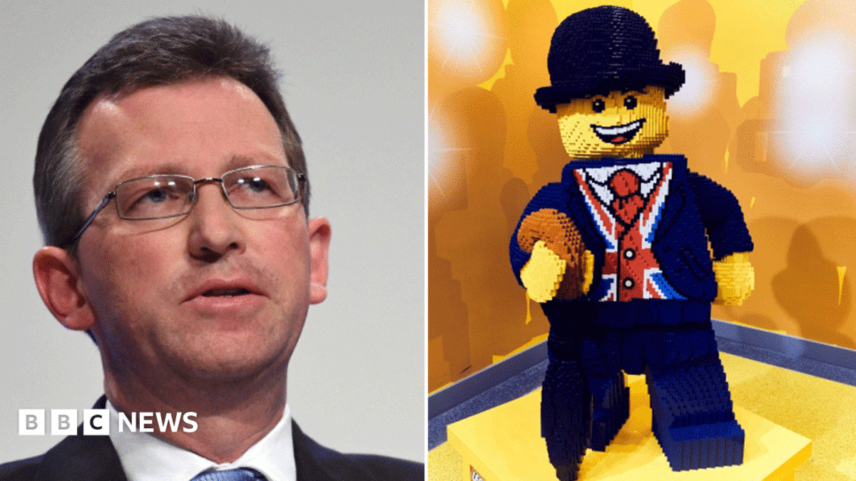Which cabinet minister uses Lego to relax after a busy day? - BBC News