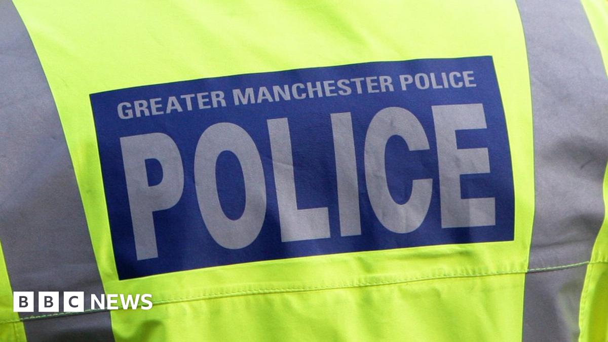 Greater Manchester Police officer sacked over indecent images - BBC News