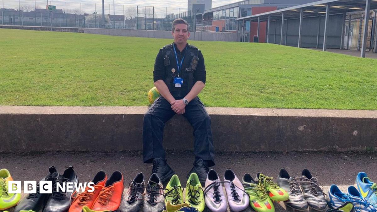 Bristol police officer re-launches football boot appeal - BBC News