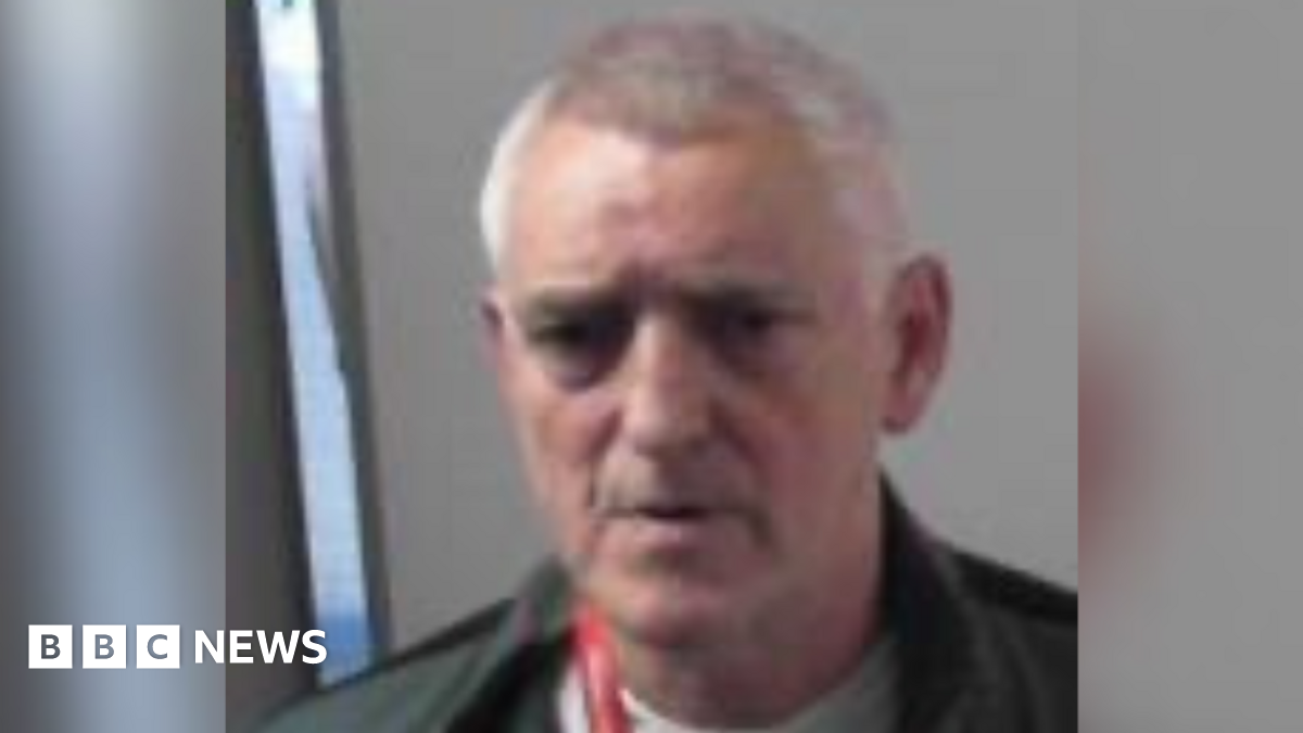 Convicted murderer Thomas McCabe on the run for the second time - BBC News