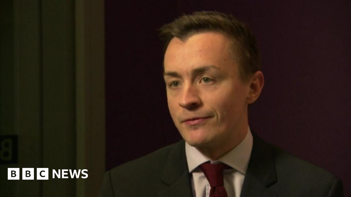 Trafford Council: Tories 'will not seek to form coalition' - BBC News