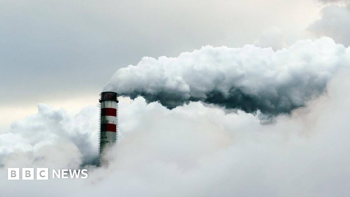 Climate change: PM aims for world-leading UK emissions cuts - BBC News