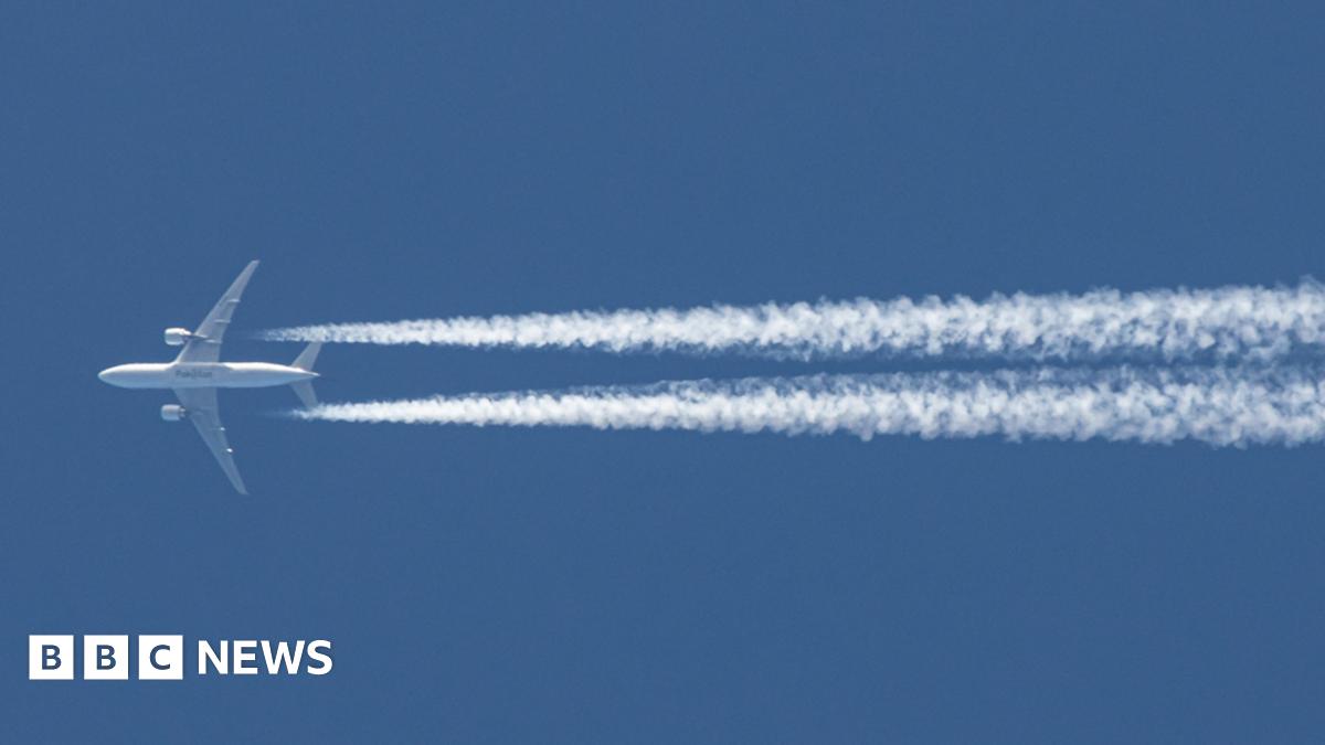 Fume events: The toxic gases that may be harming aircrew and passengers ...