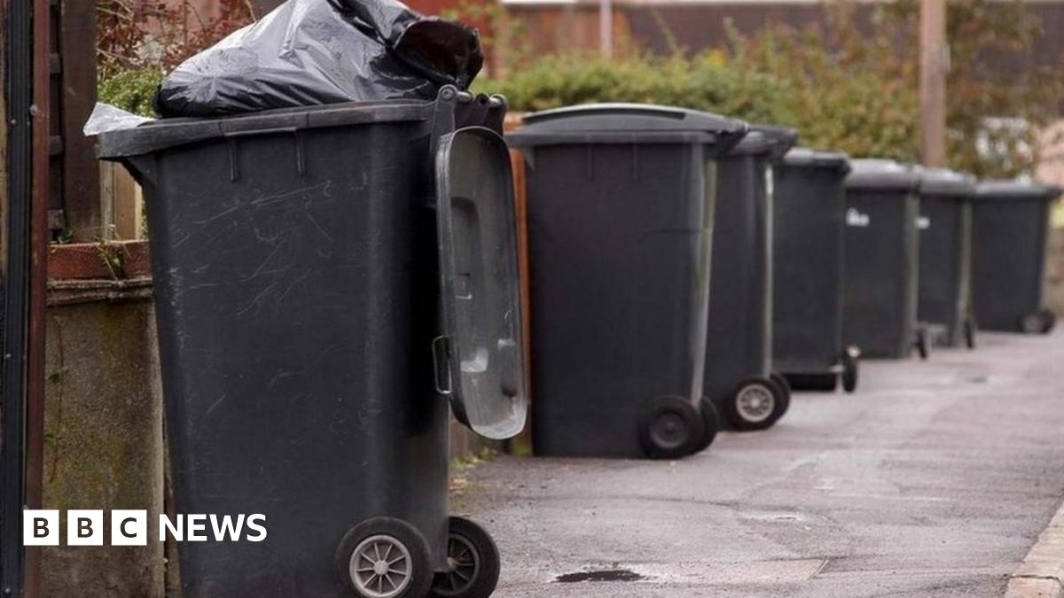 'Seamless' pledge on Barrow waste collection changeover - BBC News