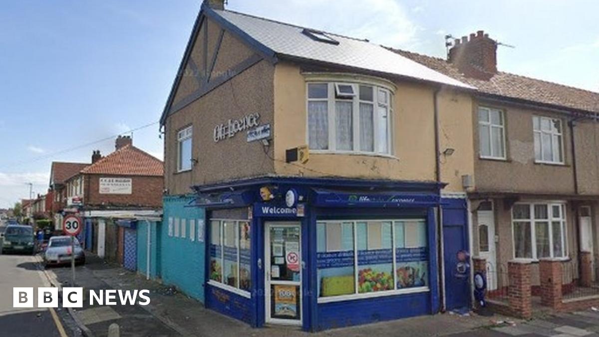 Hartlepool shop hit with alcohol ban over illegal vapes - BBC News