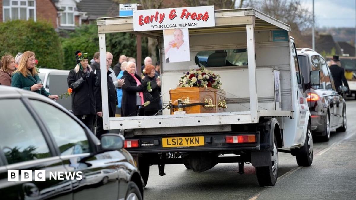 Milkman's coffin does final round on float - BBC News