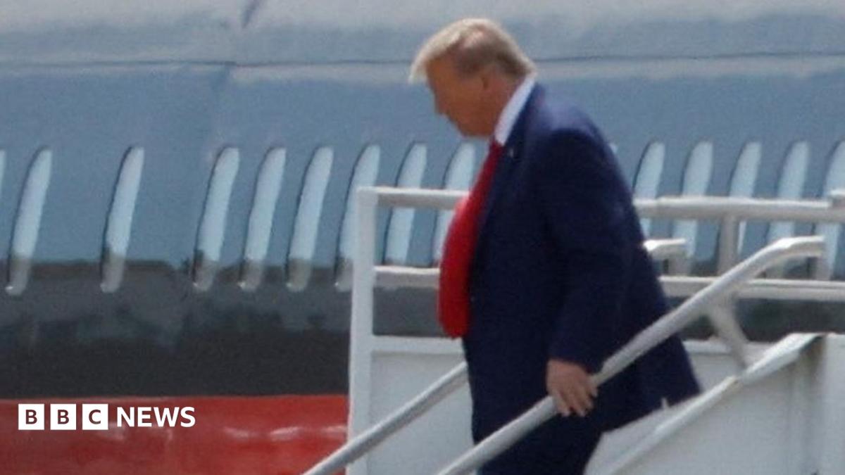Trump arrives in Florida ahead of court appearance - BBC News