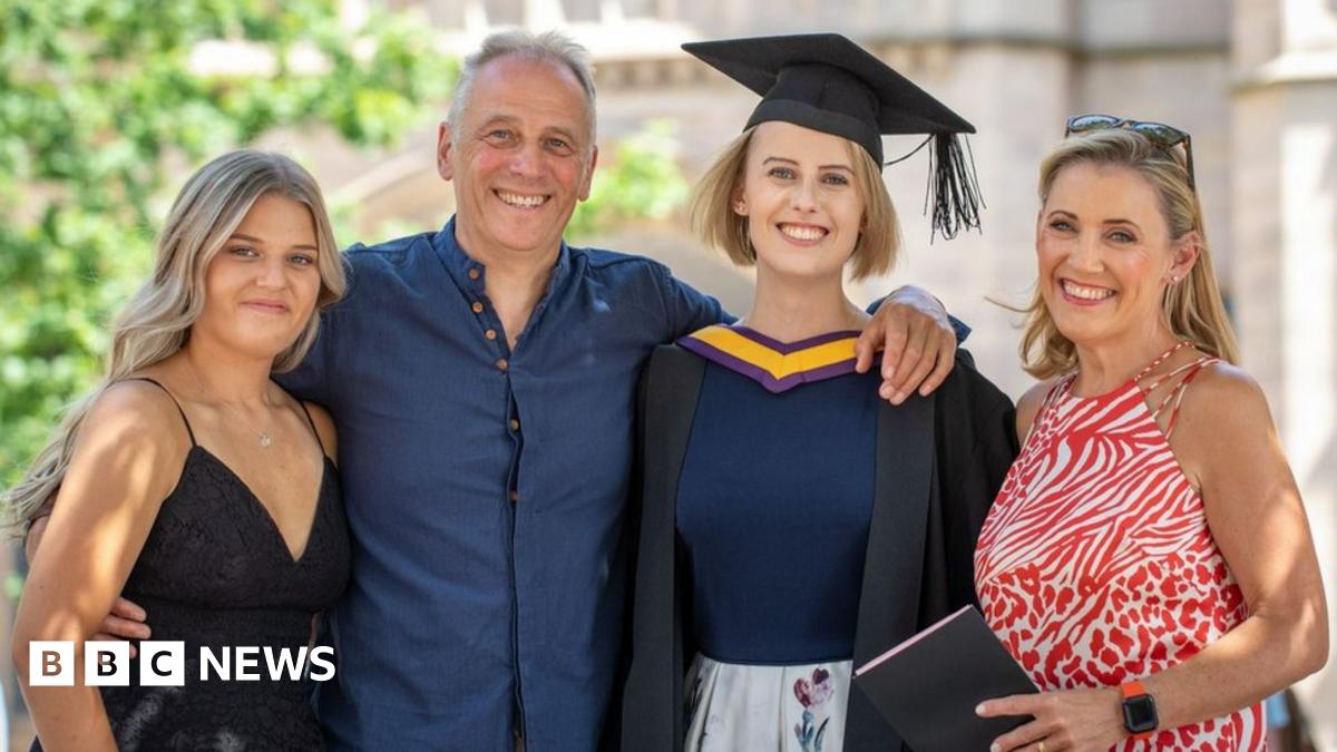 Family vow to celebrate Christmas for Laura Nuttall - BBC News