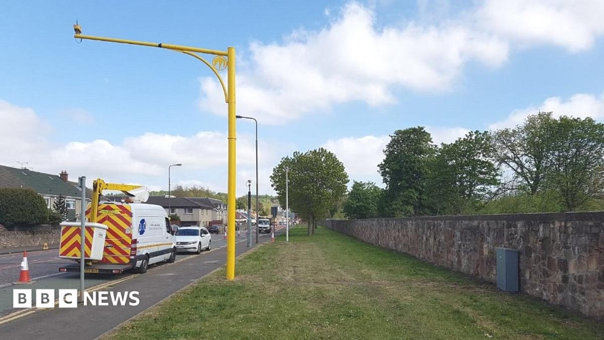 Scotland's first urban average speed camera in Edinburgh street - BBC News