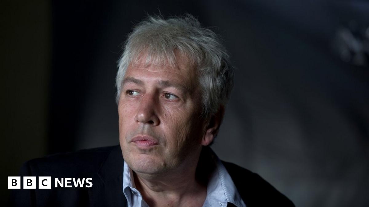 Durham University to investigate Rod Liddle speech walk-out - BBC News