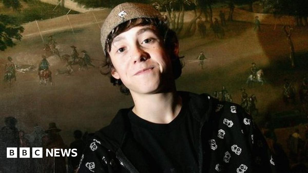 Lil' Chris: Singer took his life after struggling with fame - BBC News