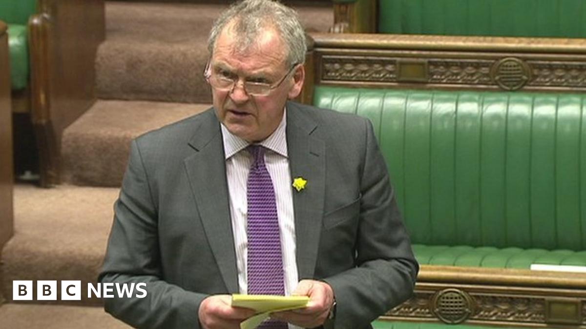 EU referendum: Tory MP Glyn Davies backs Brexit - BBC News