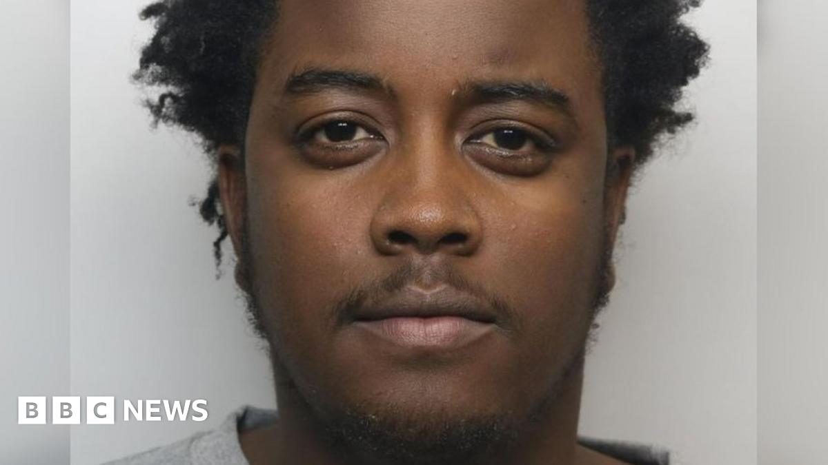 Oxford teen jailed for murdering man over £100 shoe debt - BBC News