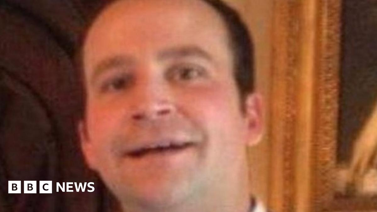 Daniel Fitzjohn: Further arrest in 'newsagent row' killing - BBC News