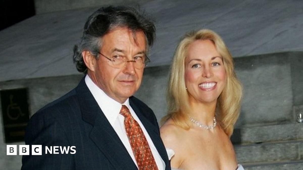 Joseph Wilson, US envoy who defied Bush over Iraq, dies aged 69 - BBC News
