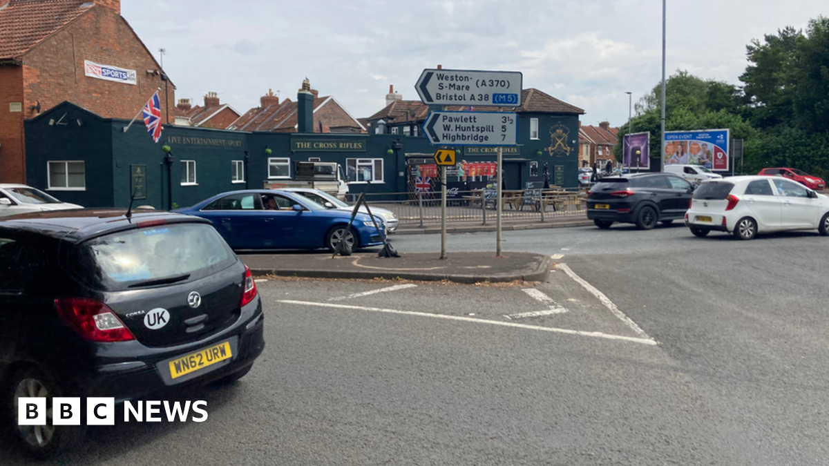 No Bridgwater Cross Rifles roundabout upgrade until 2025 - BBC News