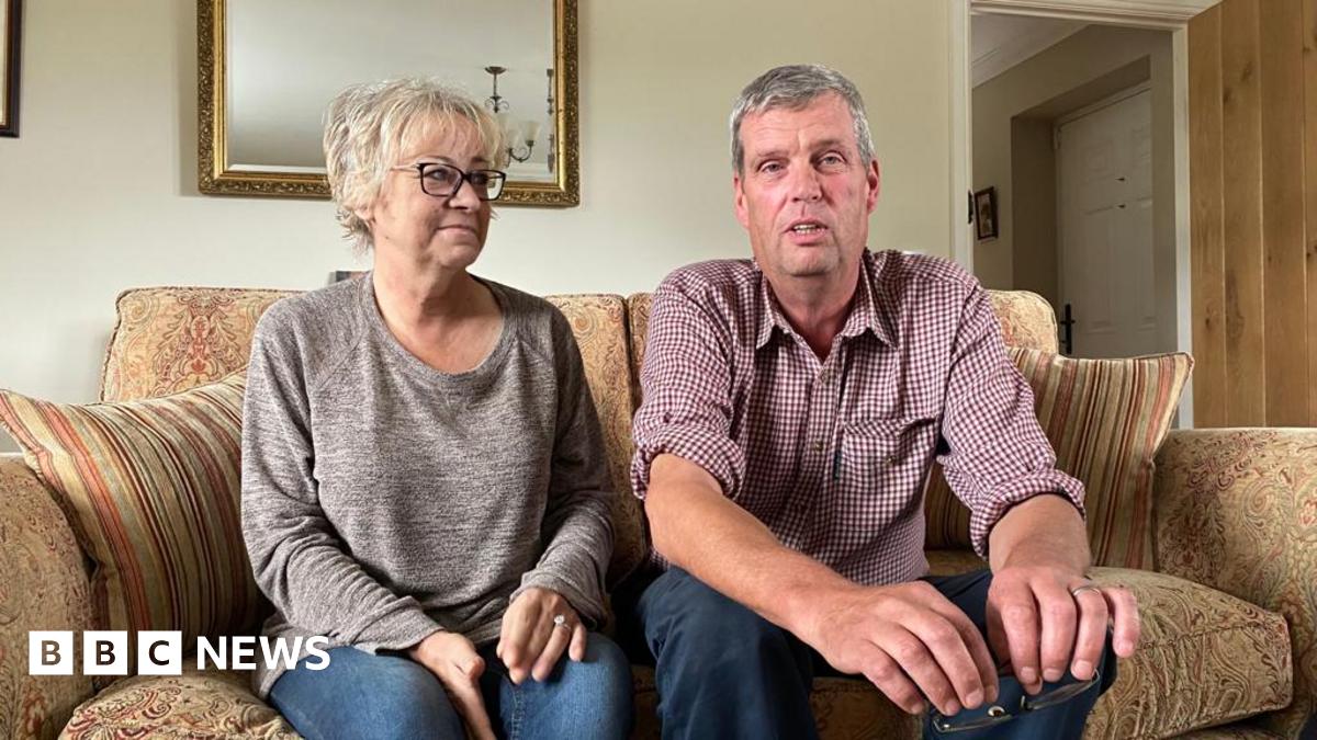 A1 dualling: Farm couple 'exhausted' by nine-year wait - BBC News