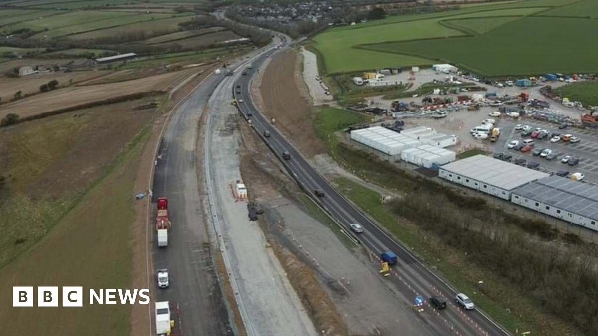 A30 in Cornwall road closure for National Highways works - BBC News