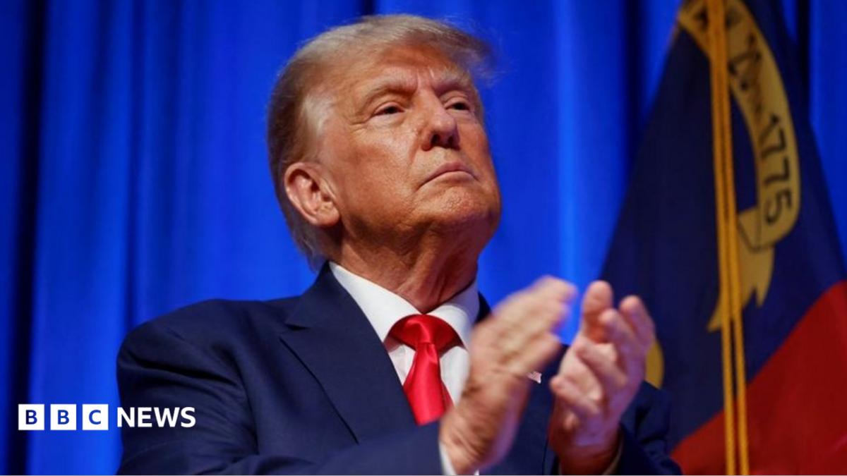 Donald Trump still headline act for Republicans, despite charges - BBC News