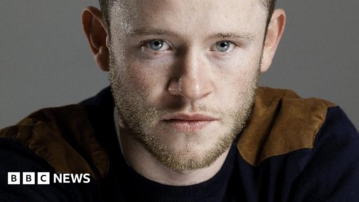 Harry Potter actor Devon Murray had 'suicidal thoughts' - BBC News