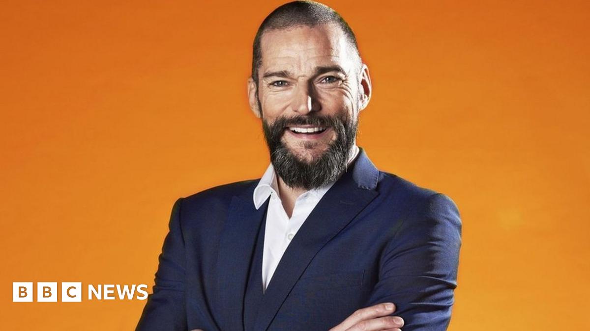 First Dates Fred: More than a maitre d' - BBC News