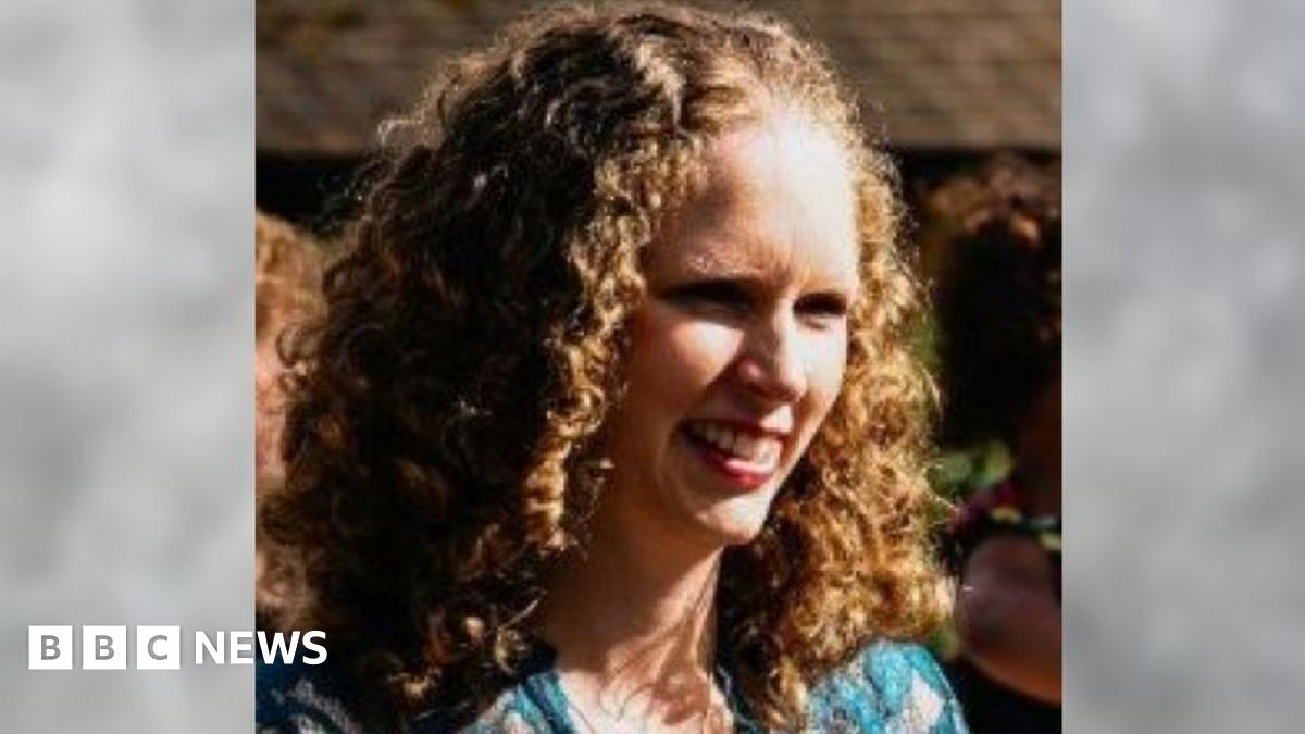 Bristol mother Alison Bowen 'radiated love' say family - BBC News