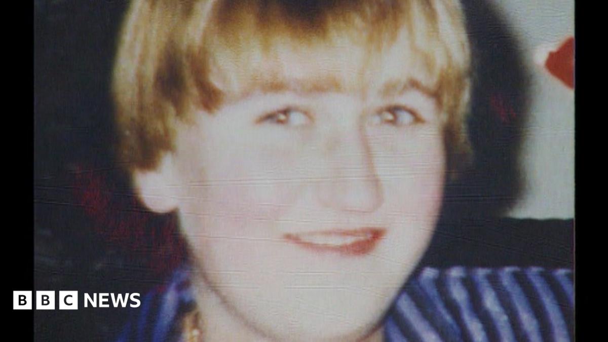Deborah Wood: Appeal to trace killer 25 years on - BBC News